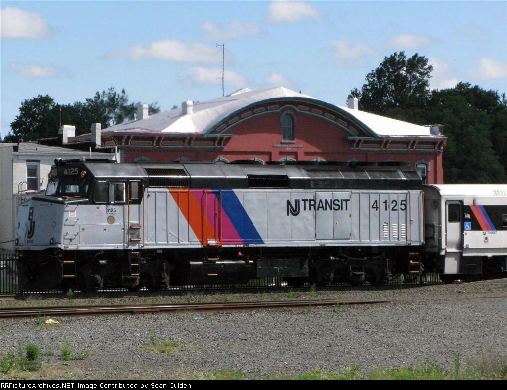 NJT EMD F40PH-2CAT 4125